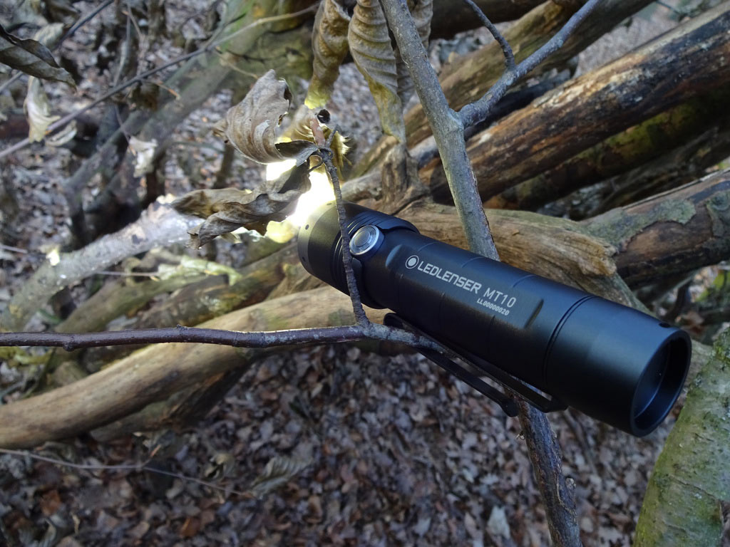 LED Lenser MT10 - Ручной фонарь с литиевой батареей. Световой поток ...